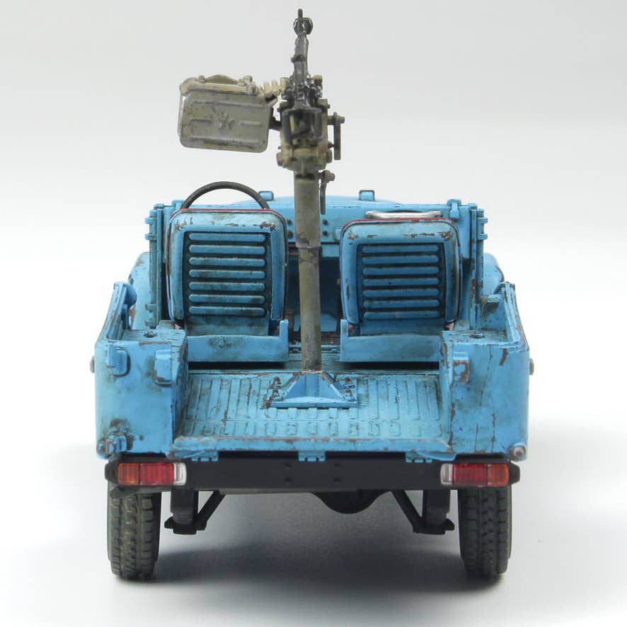 1/35 現用小型四輪駆動SUV ミリタリー仕様 DShKM重機関銃搭載型 | HLJ.co.jp