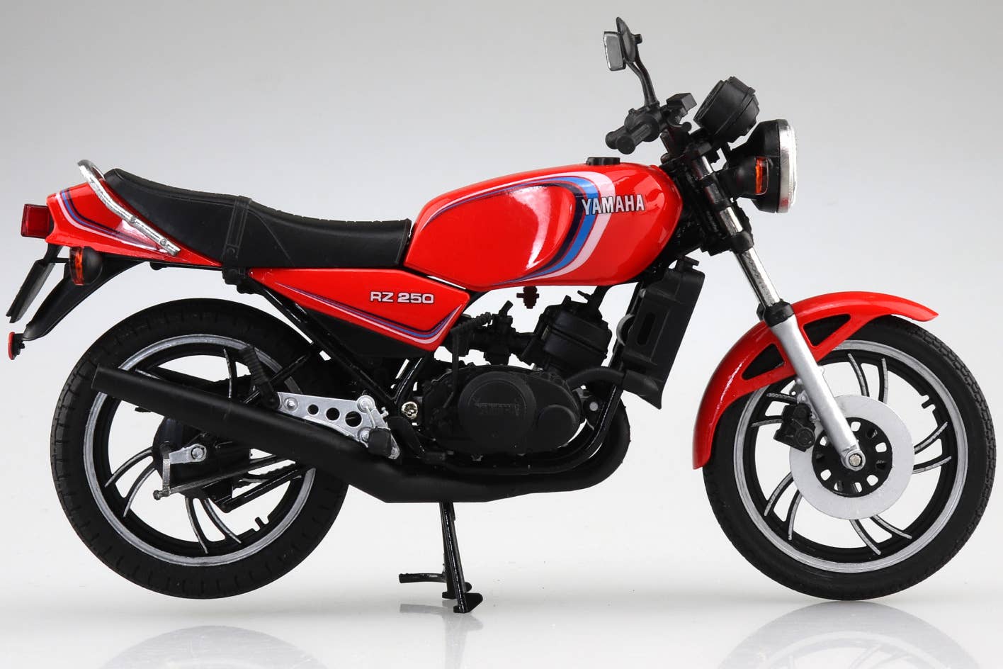 1/12 Yamaha RZ250 YSPカラー | HLJ.co.jp