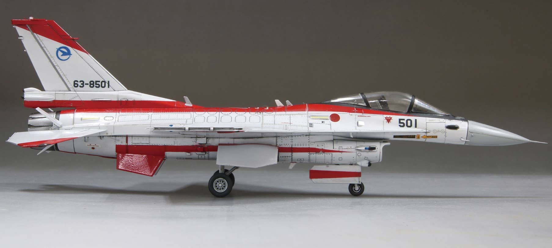 1/72 航空自衛隊 F-2A 戦闘機 飛行開発実験団 501号機 [限定品] | HLJ.co.jp