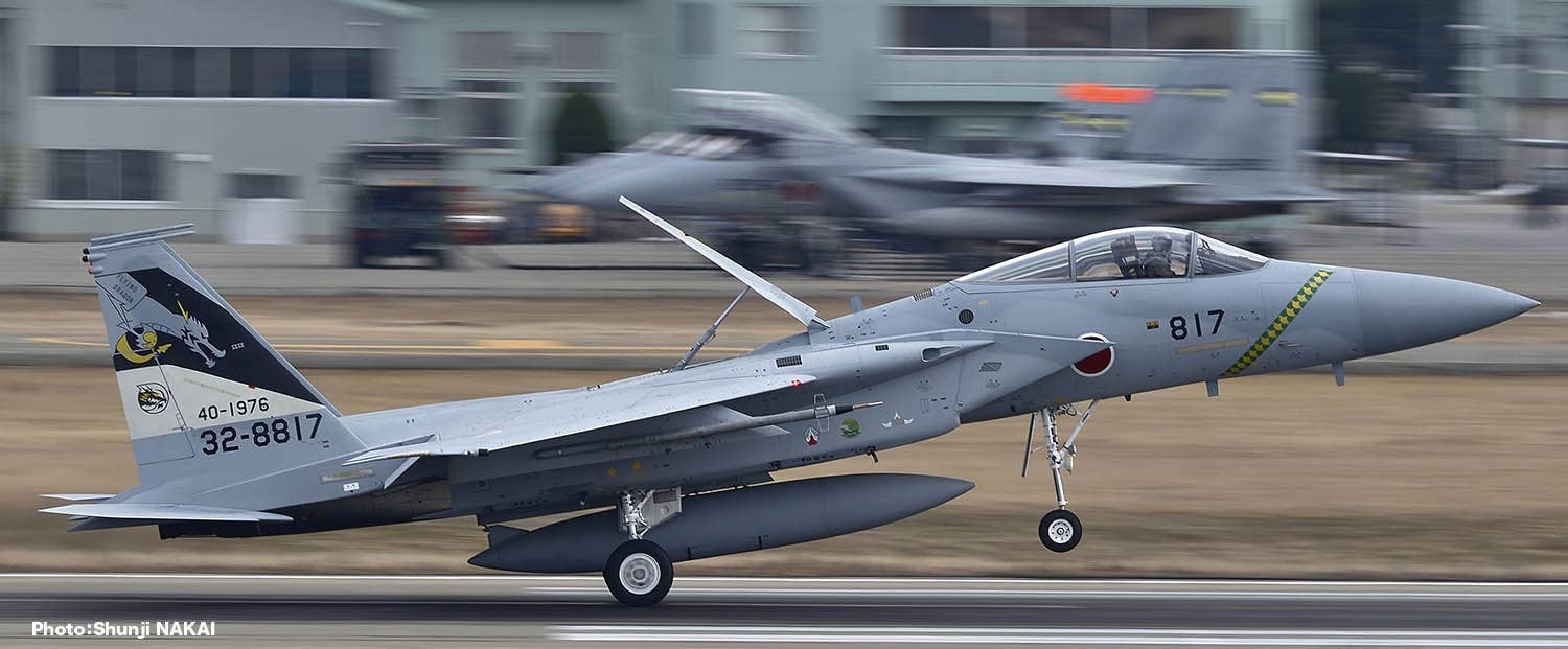 1/72 航空自衛隊 F-15J イーグル 第303飛行隊 創設40周年記念塗装機 | HLJ.co.jp