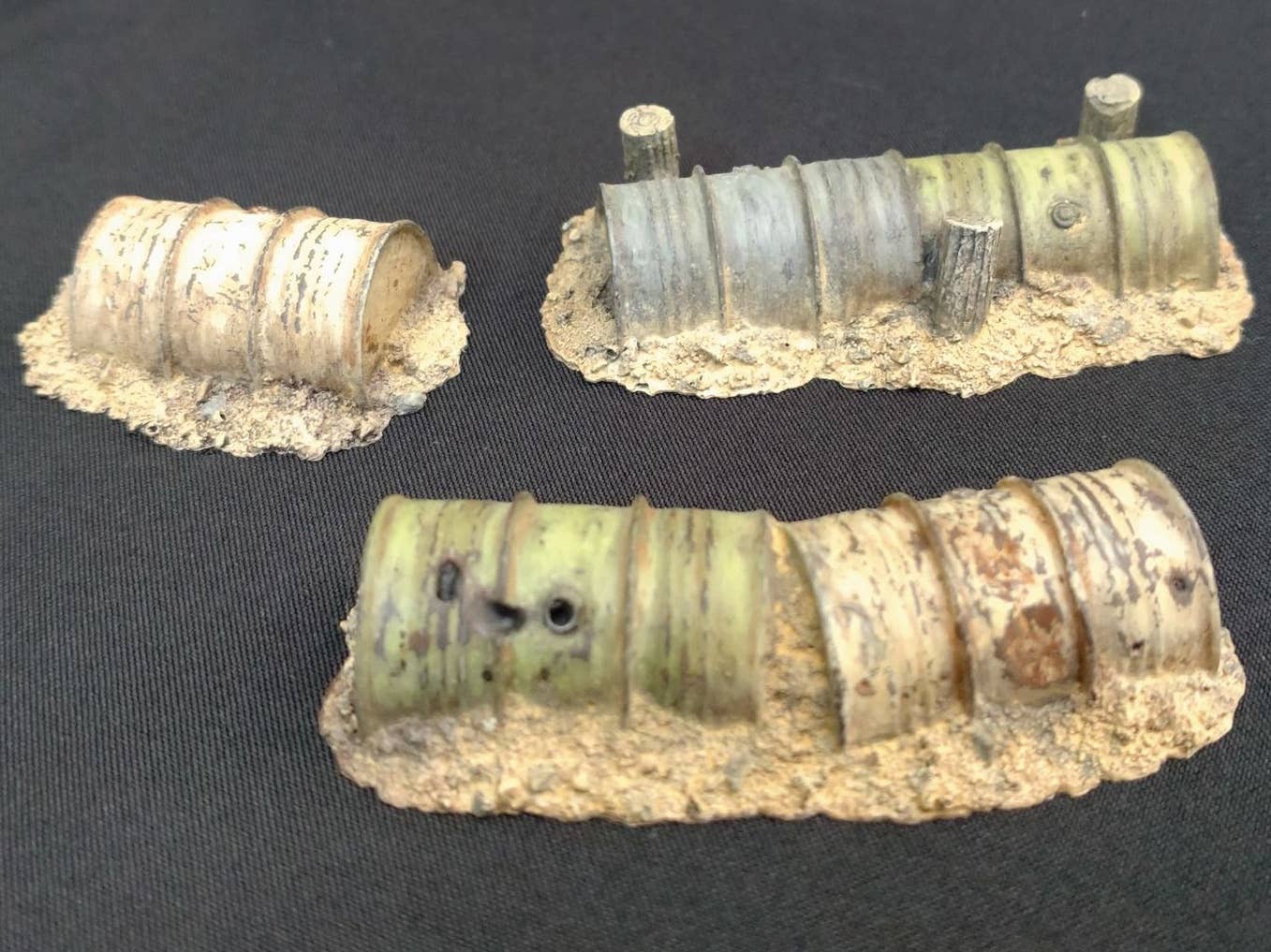 1/35 ドラム缶障害物セット | HLJ.co.jp